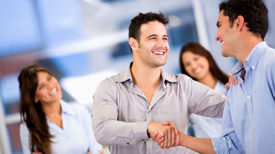 10 Kualifikasi Bagi Customer Service Bisnis Anda
