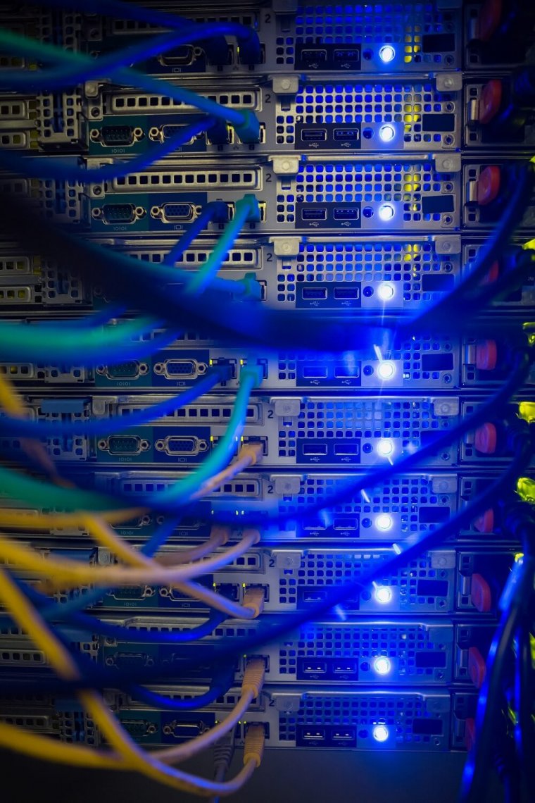 Apa itu VPS? Cara Kerja, Jenis, Kelebihan & Kekurangan