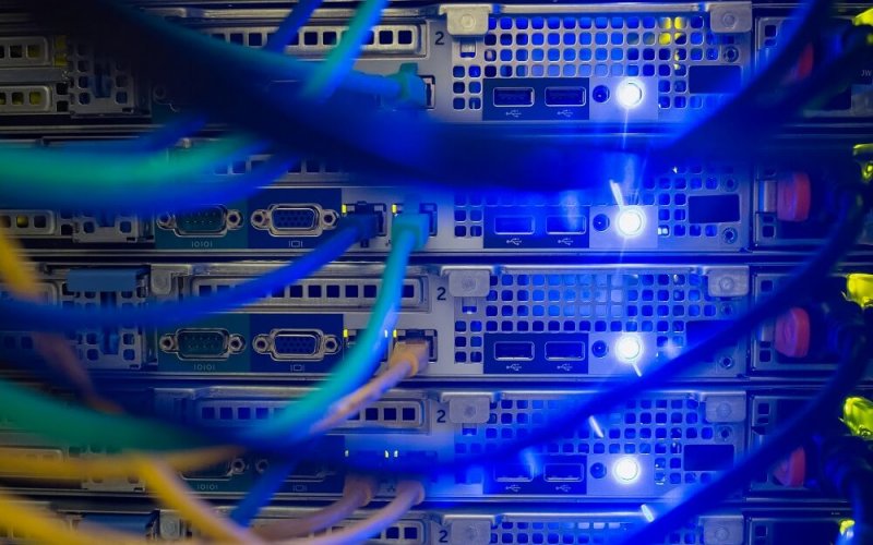 Apa itu VPS? Cara Kerja, Jenis, Kelebihan & Kekurangan