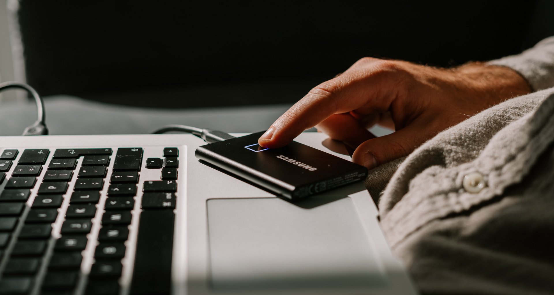 Apa itu SSD? Pengertian, Fungsi, dan Perbedaannya dengan HDD